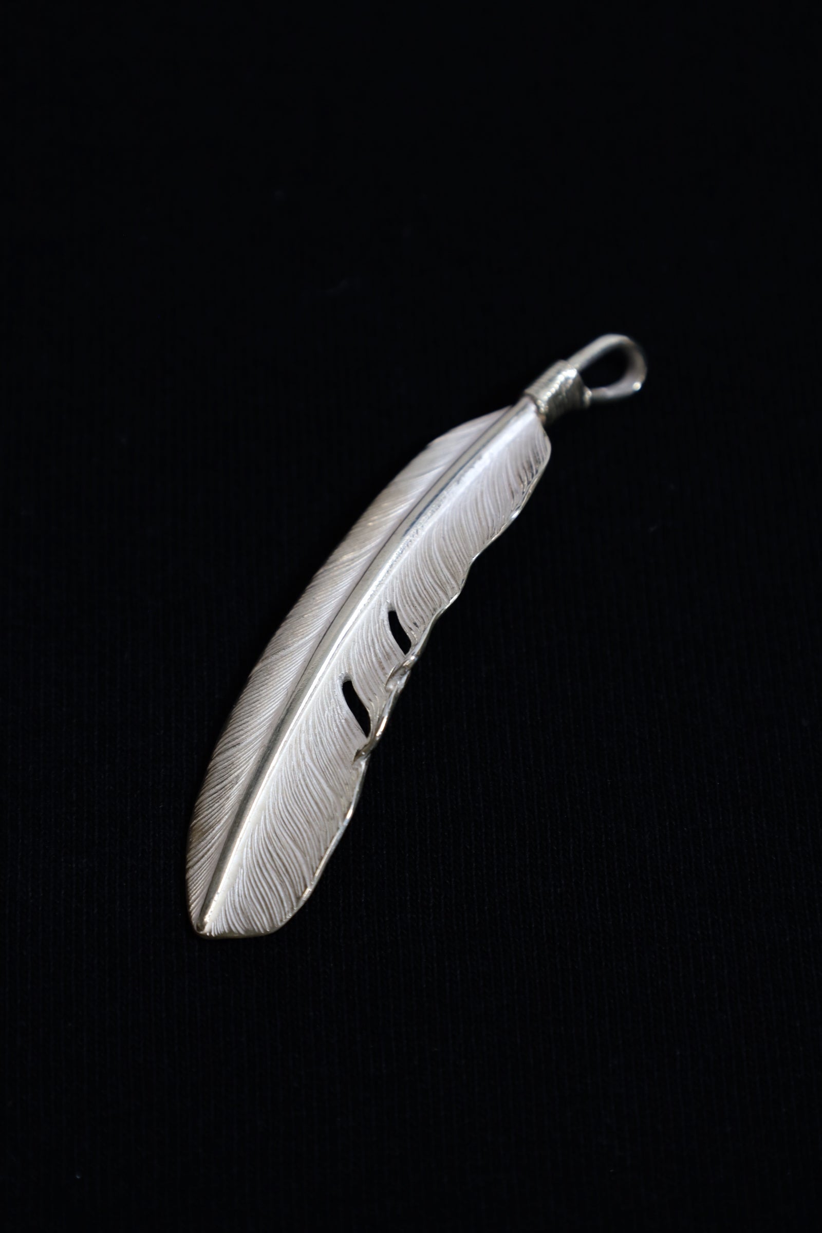 SUNSHINE STUDIO / Feather Top Left-L – redtriangle