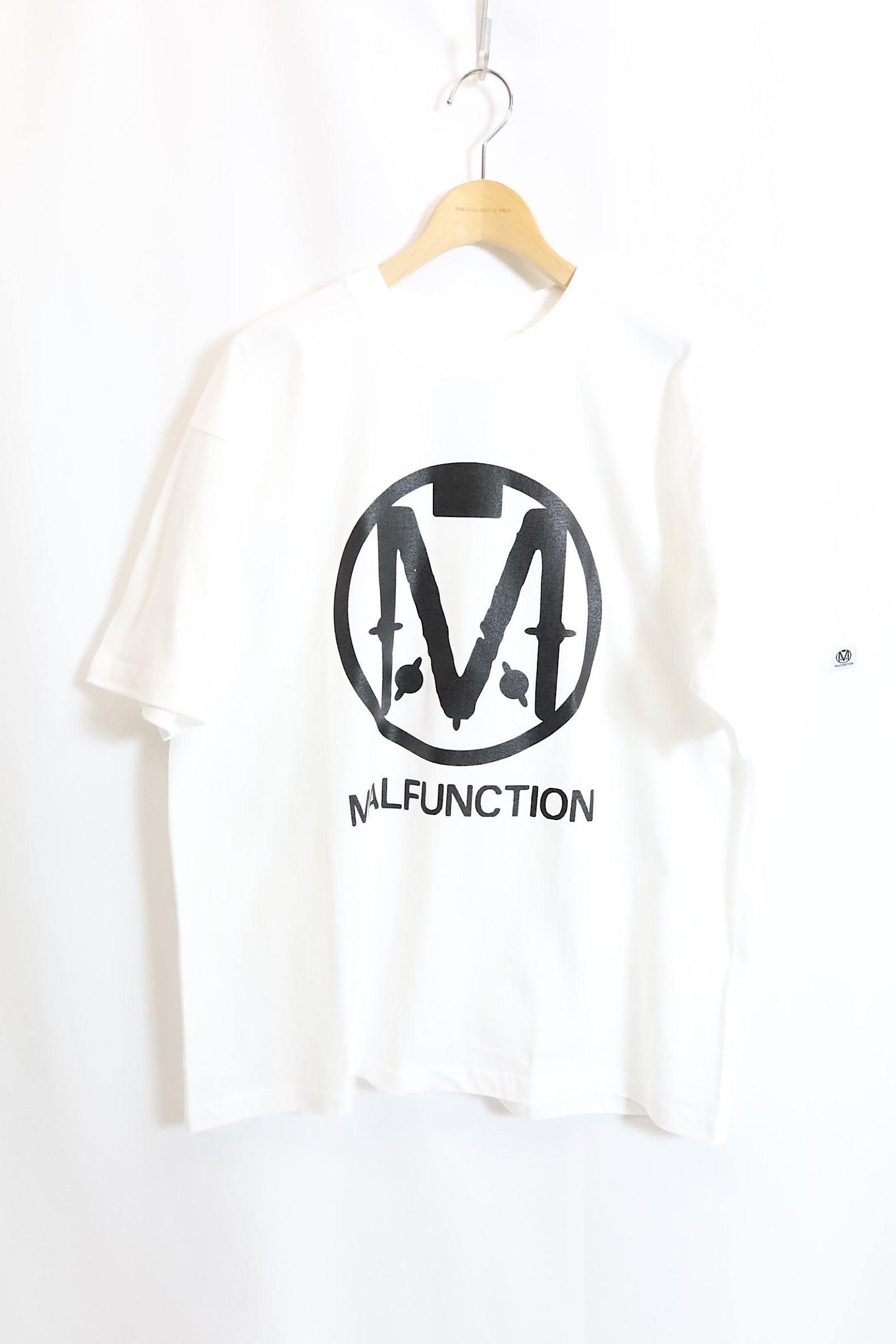 MALFUNCTION / CIRCLE-M - White – redtriangle